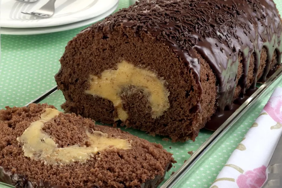 Rocambole de chocolate com doce de leite: muito mais que uma sobremesa