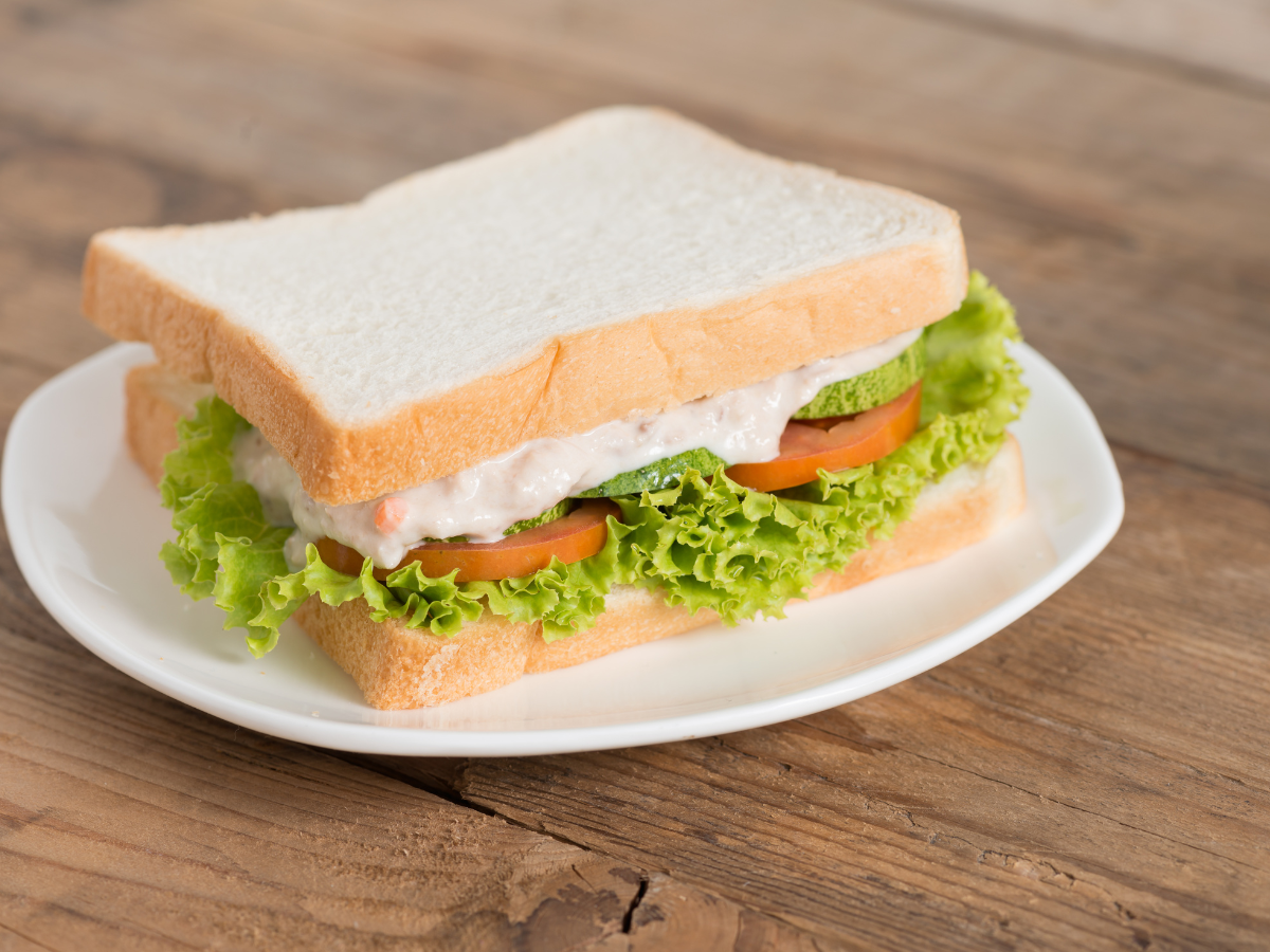Sanduiche De Salada De Atum Saudavel Quer Uma Pausa Saudável E Cheia