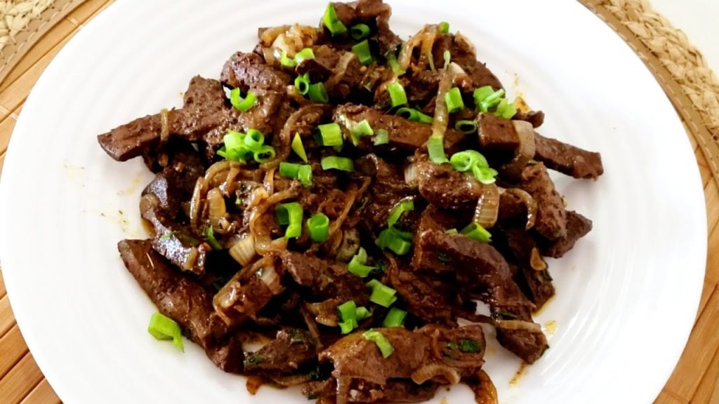 Receita de fígado ao molho que fica bem suculento: até quem não gosta ...