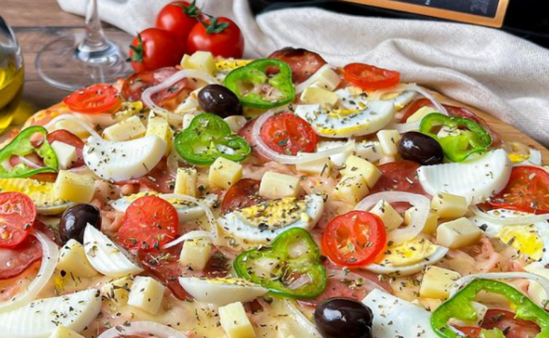 Como fazer uma pizza portuguesa ainda mais gostosa do que as de ...
