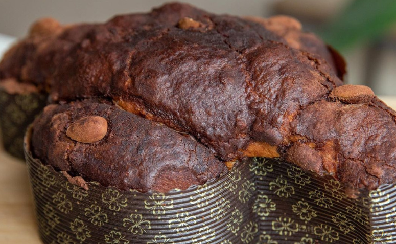 Receitinha querida de Colomba Pascal com gotas de chocolate para todo ...