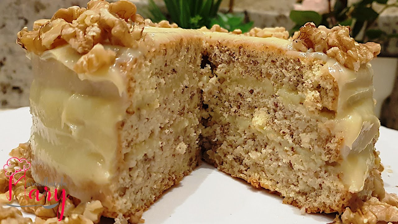 Bolo de nozes: receita com a massa fofinha e úmida