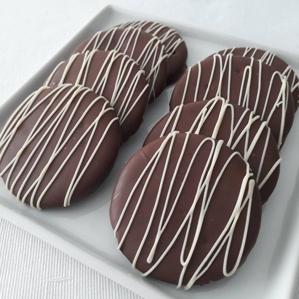 Como fazer biscoito de chocolate com aquele gostinho caseiro de vó que ...