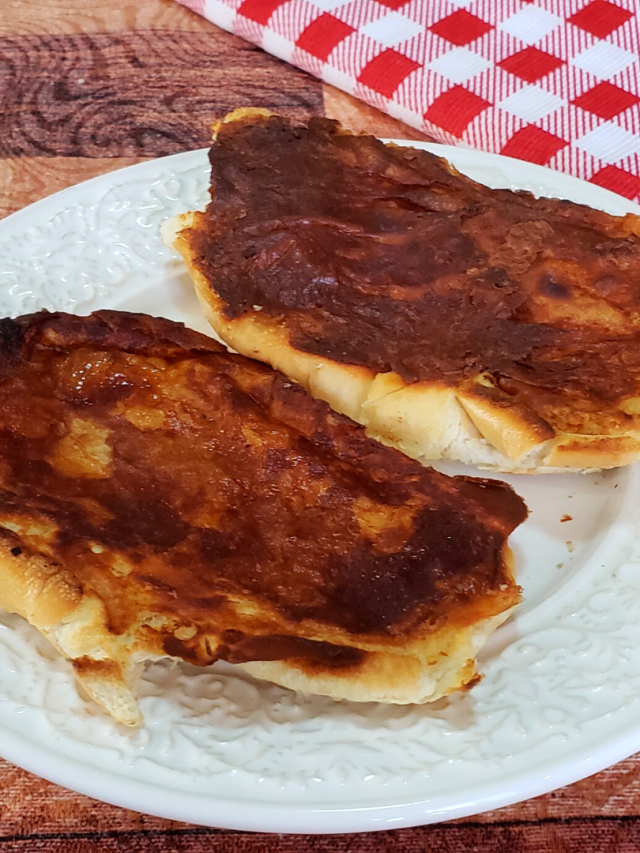Pão com requeijão no forno é um ÓTIMO lanche da tarde - Receitinhas