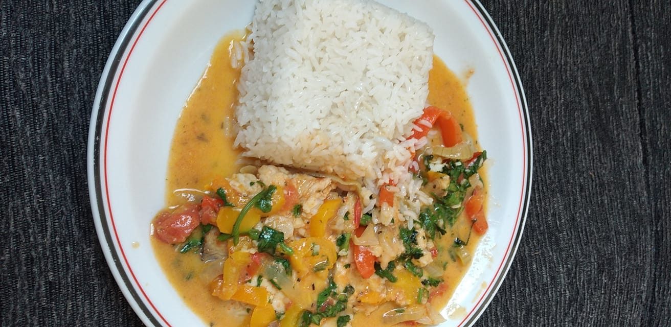 Receita de Filé de peixe ao molho de coco com uma receita prática de ...