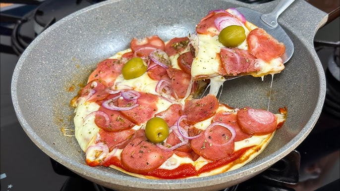 Pizza de minutos tem receita mais fácil do mundo