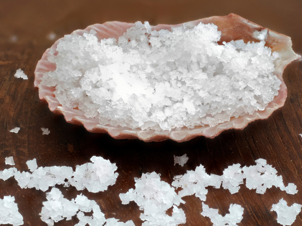 4 razões para ter sal de flor na sua cozinha e amar mais suas receitas